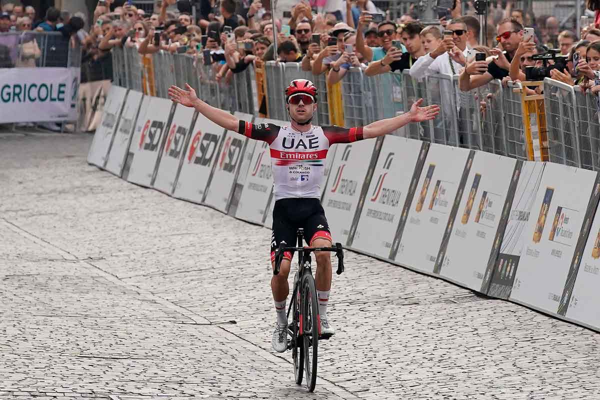 Marc Hirschi gewinnt Veneto Classic 2022 - cyclingmagazine